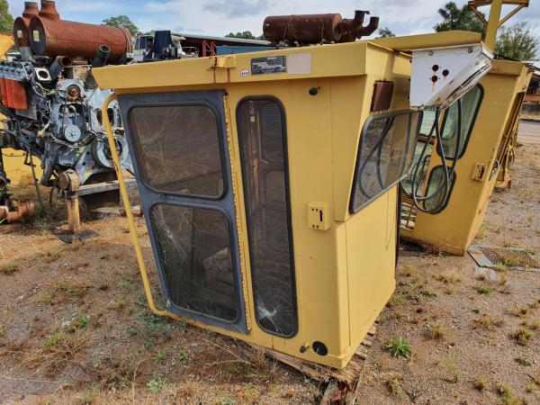 CAB ASSEMBLY GRADER - Lucas Machinery