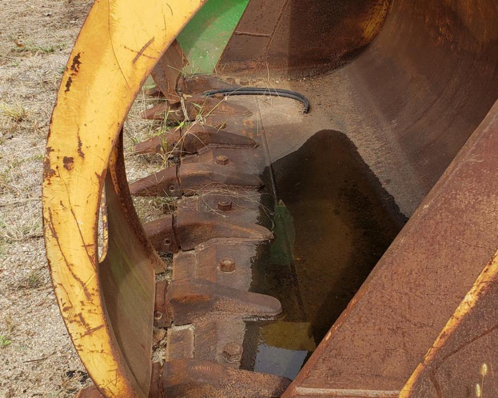 CAT 973C ROCKLAND CLAMSHELL BUCKET - Lucas Machinery